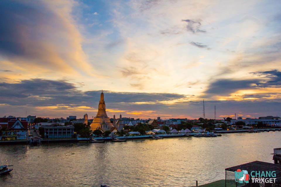 Above Riva Rooftop Bar & Restaurant ร้านอาหารวิวอลังเลียบแม่น้ำเจ้าพระยา